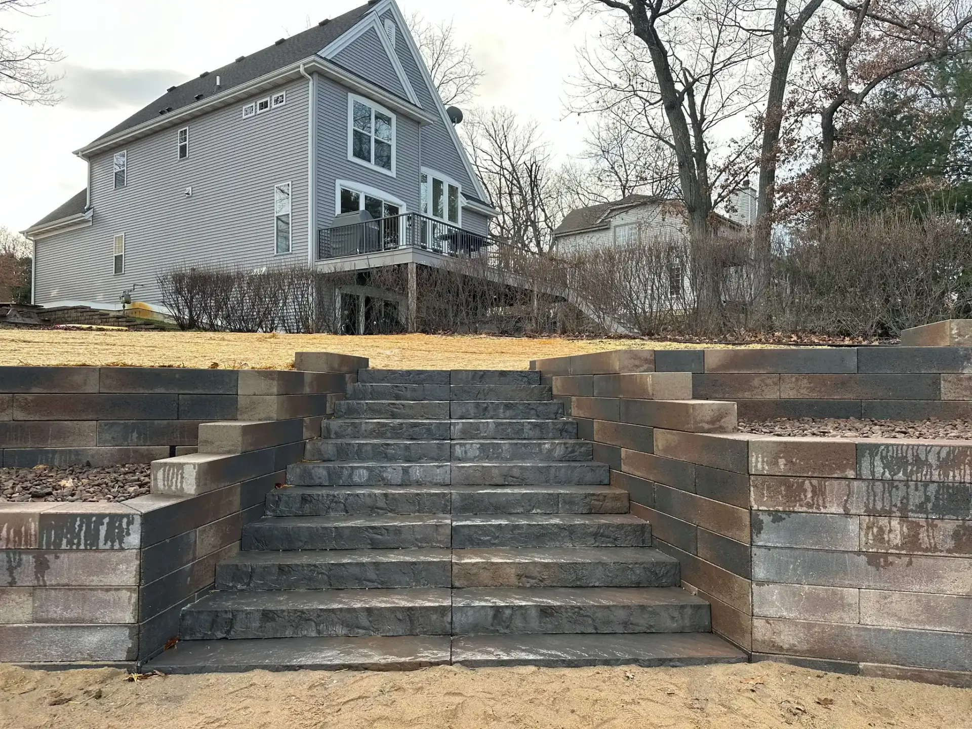 Retaining Walls in Milwaukee & Waukesha, WI | Liban Landscape